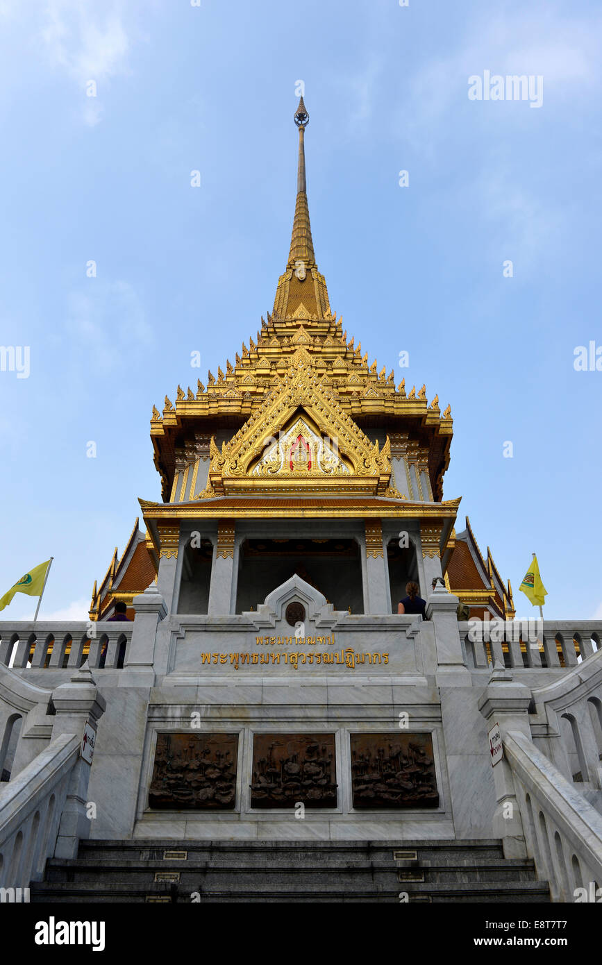Temple of the Golden Buddha or Wat Traimit, Bangkok, Thailand Stock ...