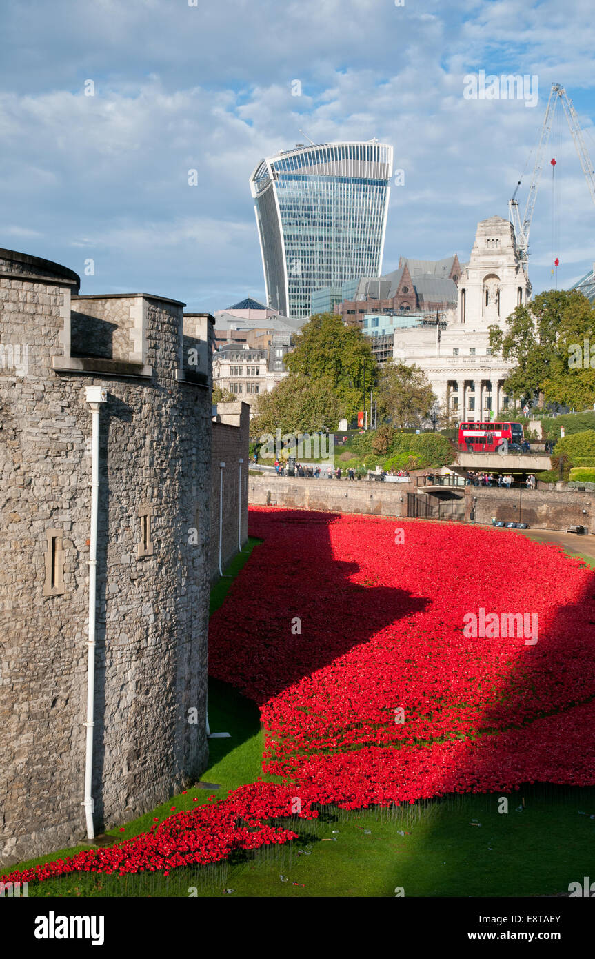 Tower of London Remembers poppy installation Stock Photo - Alamy