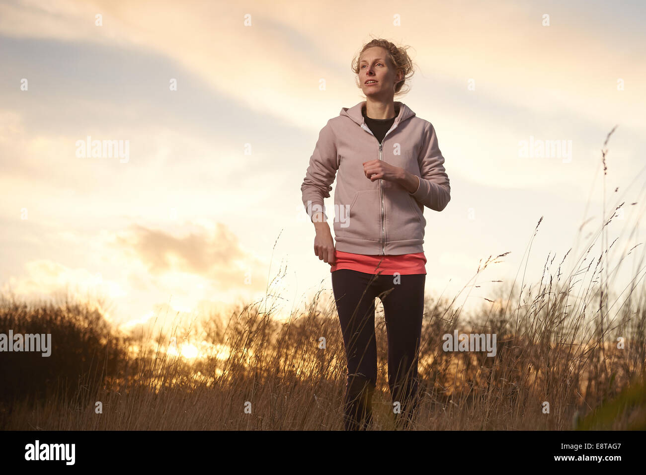 Fitness woman 40 hi-res stock photography and images - Alamy