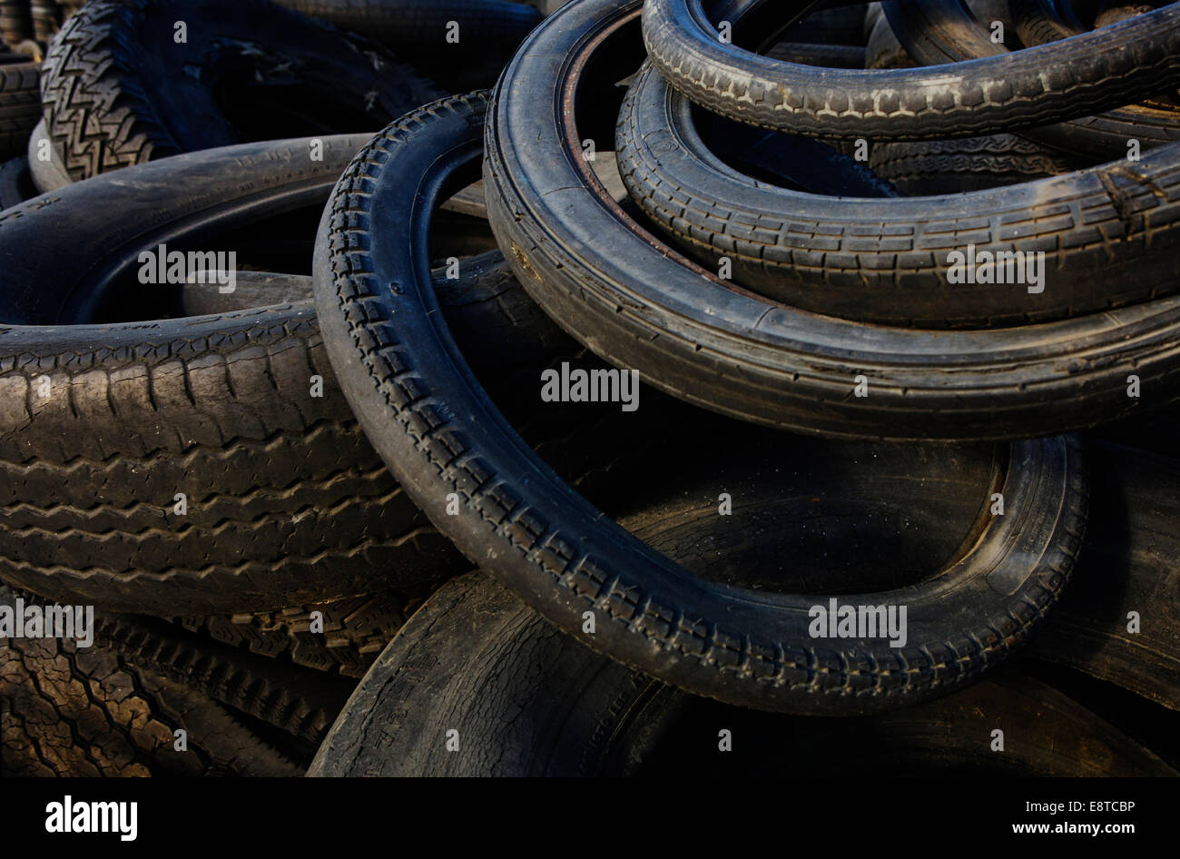 Discarded objects hi-res stock photography and images - Alamy