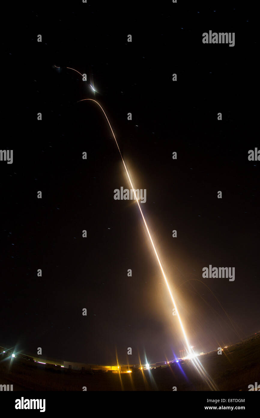 Suborbital rocket hi-res stock photography and images - Alamy