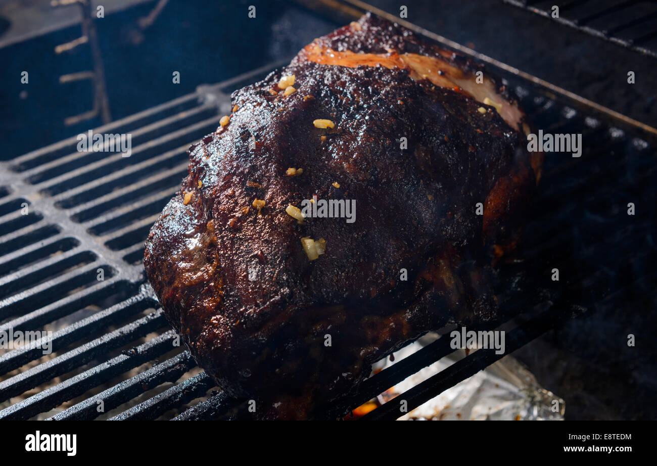 Pulled pork barbecue, boston butt pig shoulder roast Stock Photo - Alamy