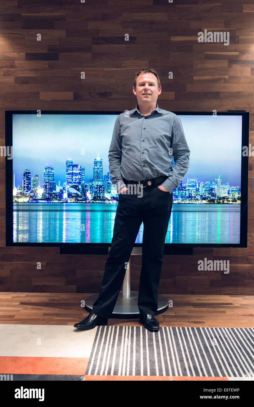 Tv Salesman High Resolution Stock Photography and Images - Alamy