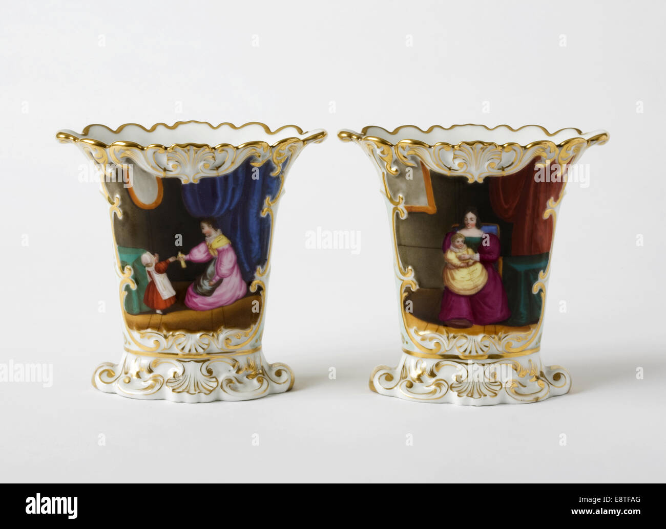Two porcelain vases hi-res stock photography and images - Alamy