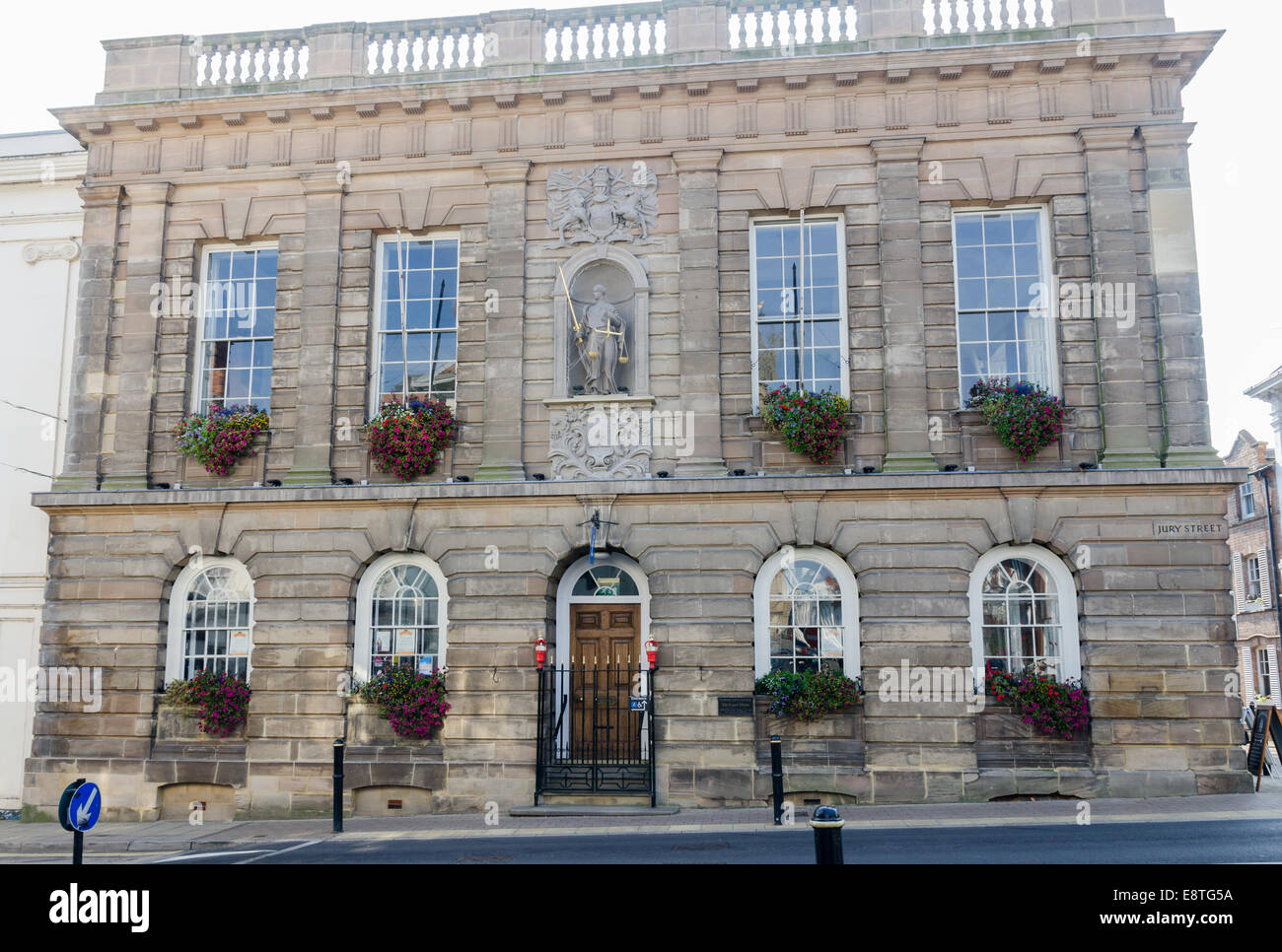 Warwick court hi-res stock photography and images - Alamy