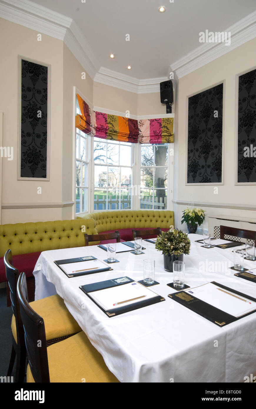 Meeting room and refreshments hi-res stock photography and images - Alamy