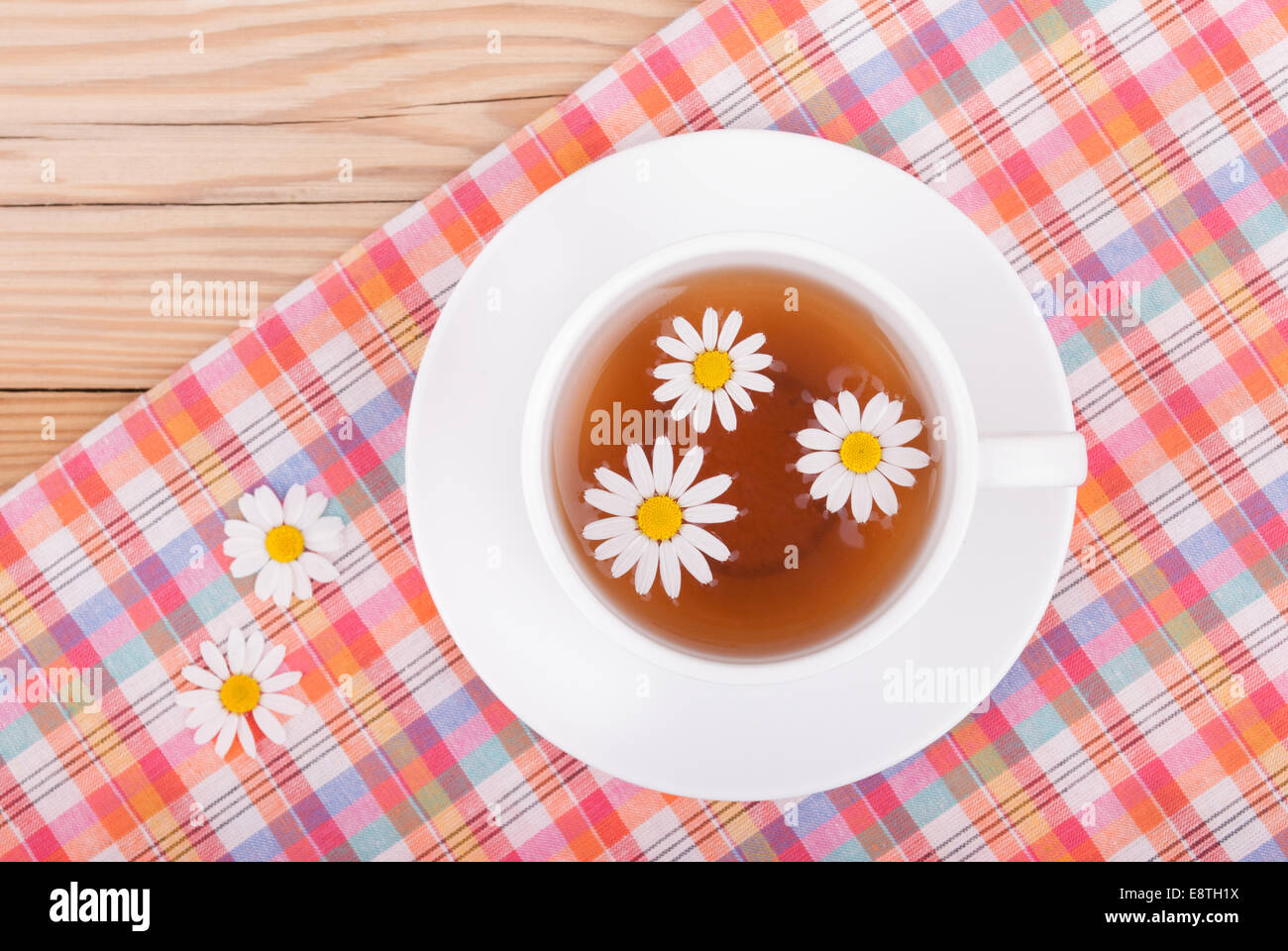 Golden chamomile hi-res stock photography and images - Alamy