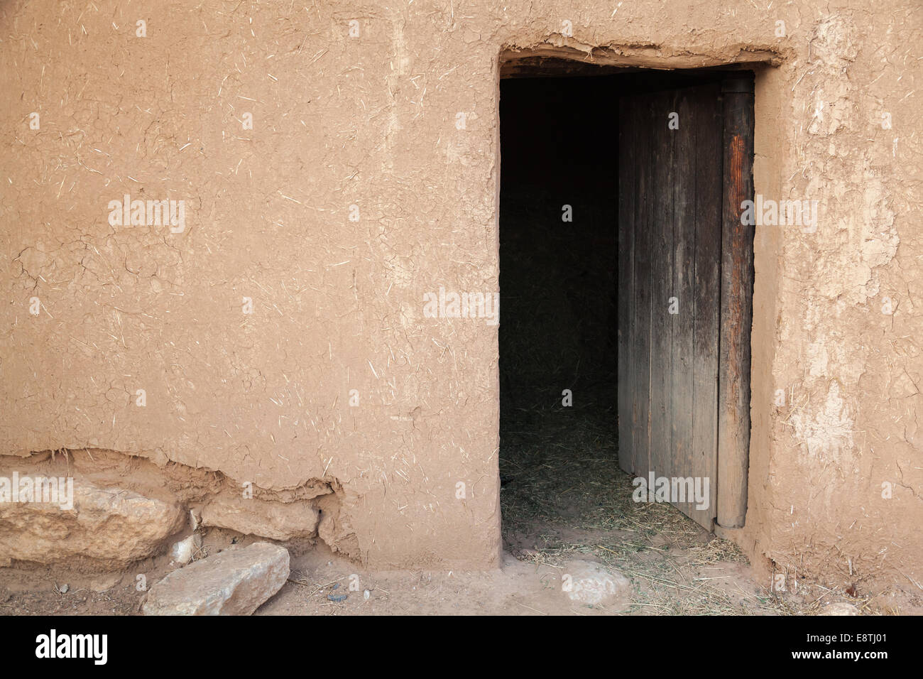 Old antique house clay wall hi-res stock photography and images - Alamy