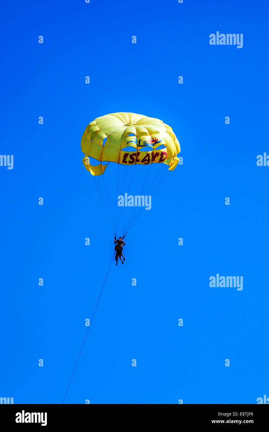 In tandem hi-res stock photography and images - Alamy