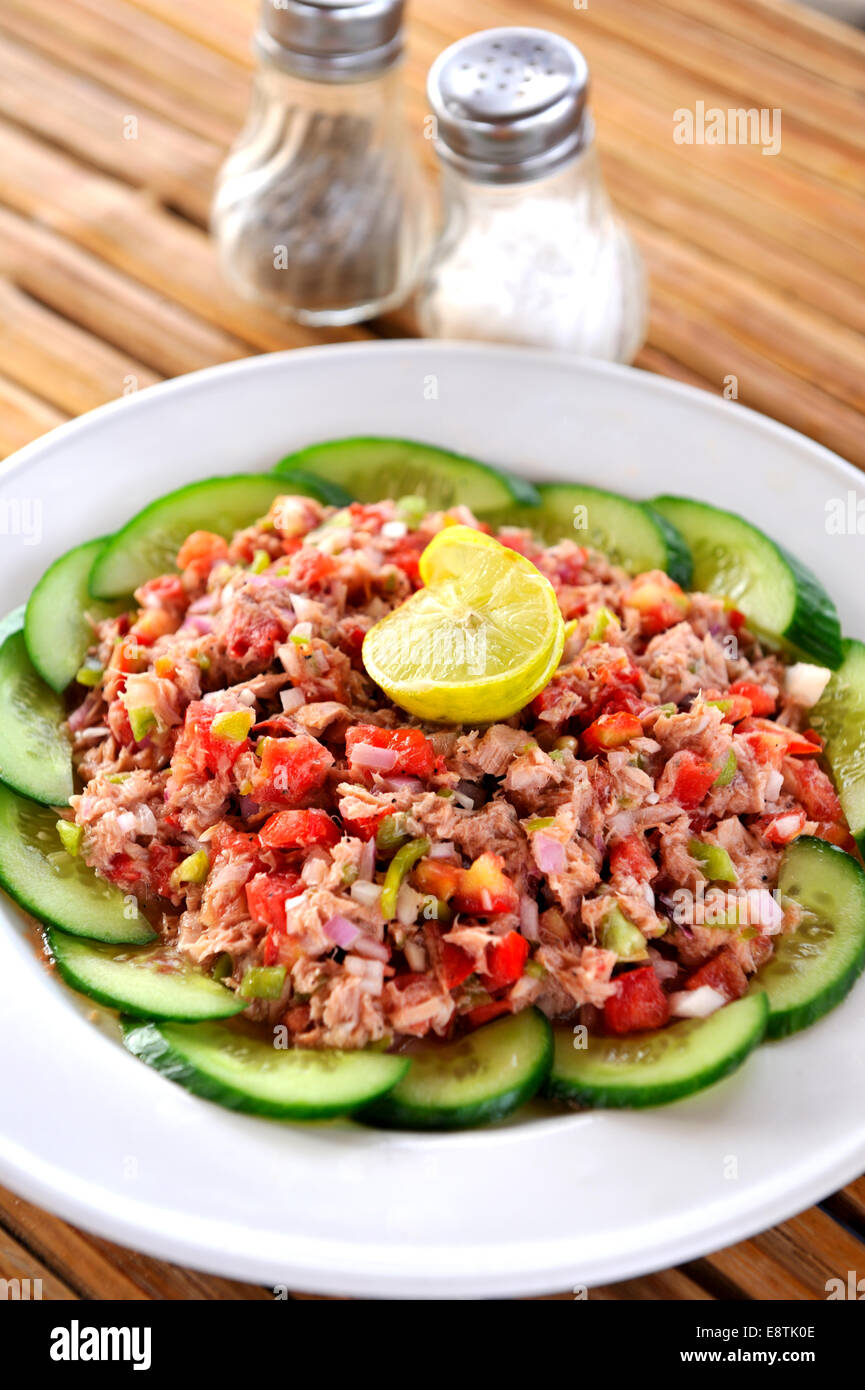 Tuna and pepper salad hi-res stock photography and images - Alamy