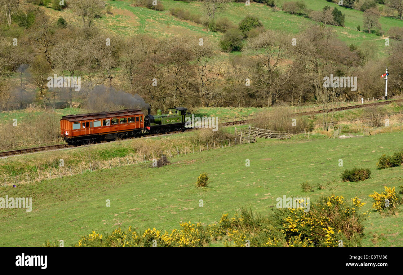 Class J72 0-6-0 tank locomotive No 69023 Joem hauling the "Old ...