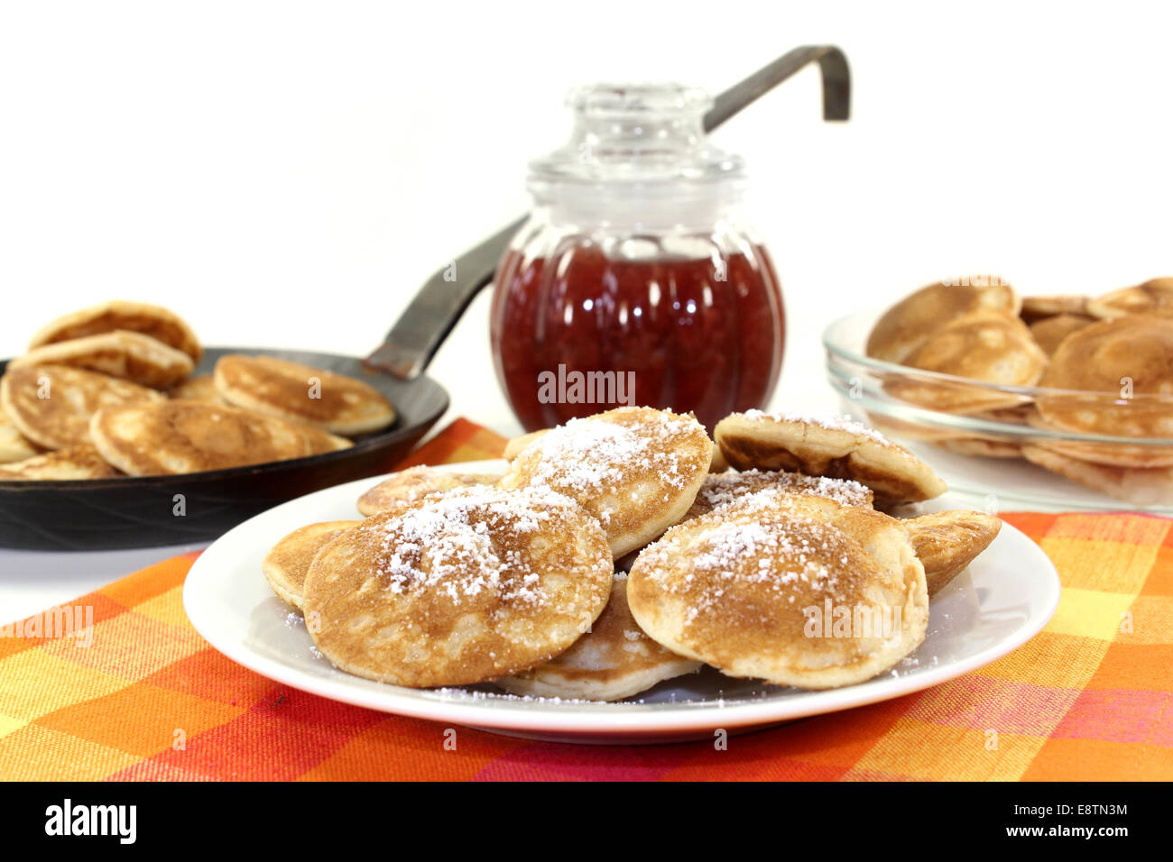Poffertjes hi-res stock photography and images - Alamy