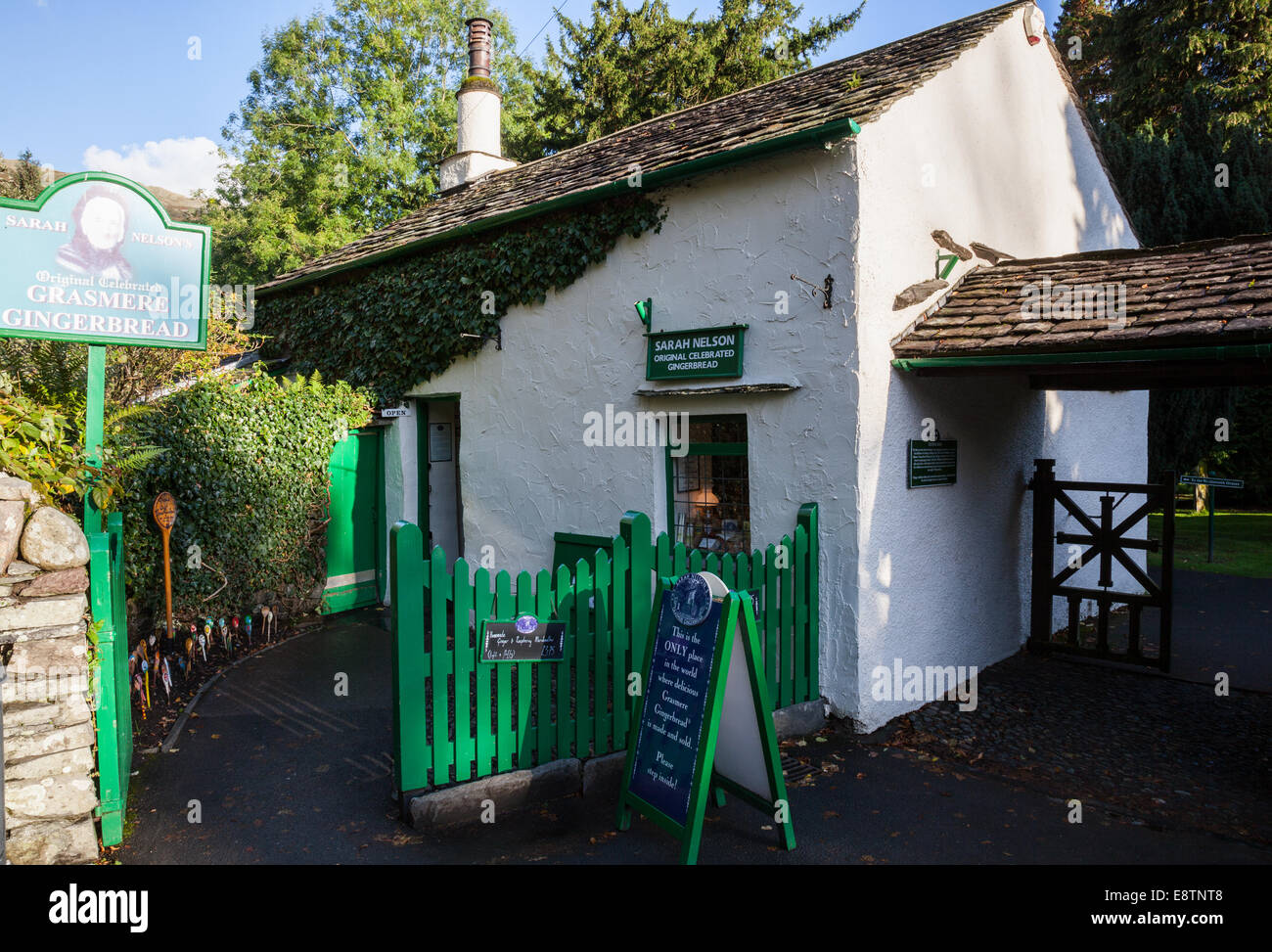 Gingerbread shop grasmere hi-res stock photography and images - Alamy