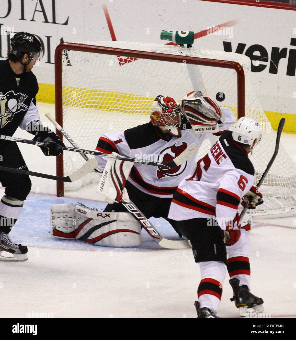 Pittsburgh, Pennsylvania, USA. 22nd Oct, 2011. New Jersey goaltender Johan Hedberg (1) gets beat ...