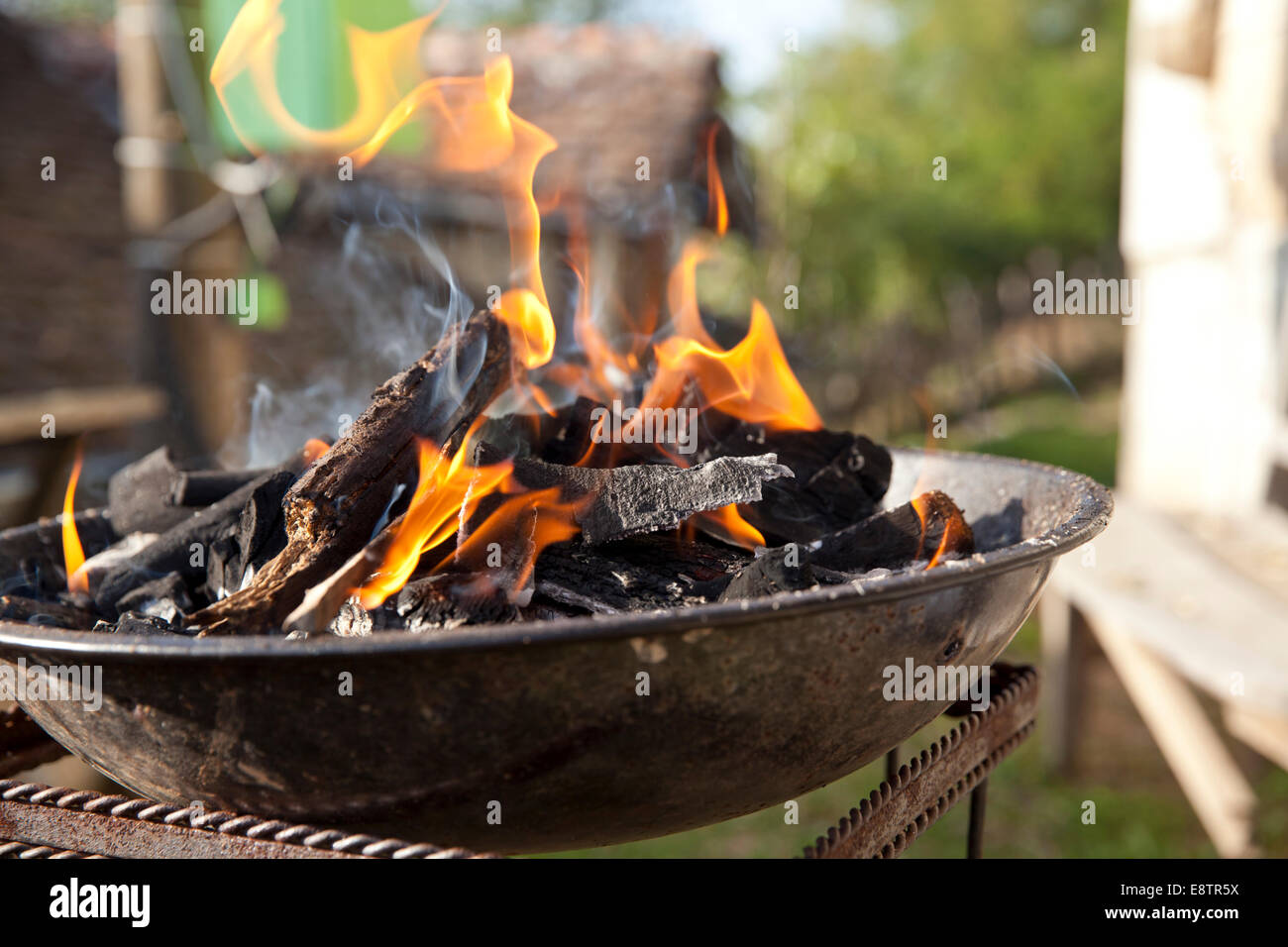 Campfire glow hi-res stock photography and images - Alamy