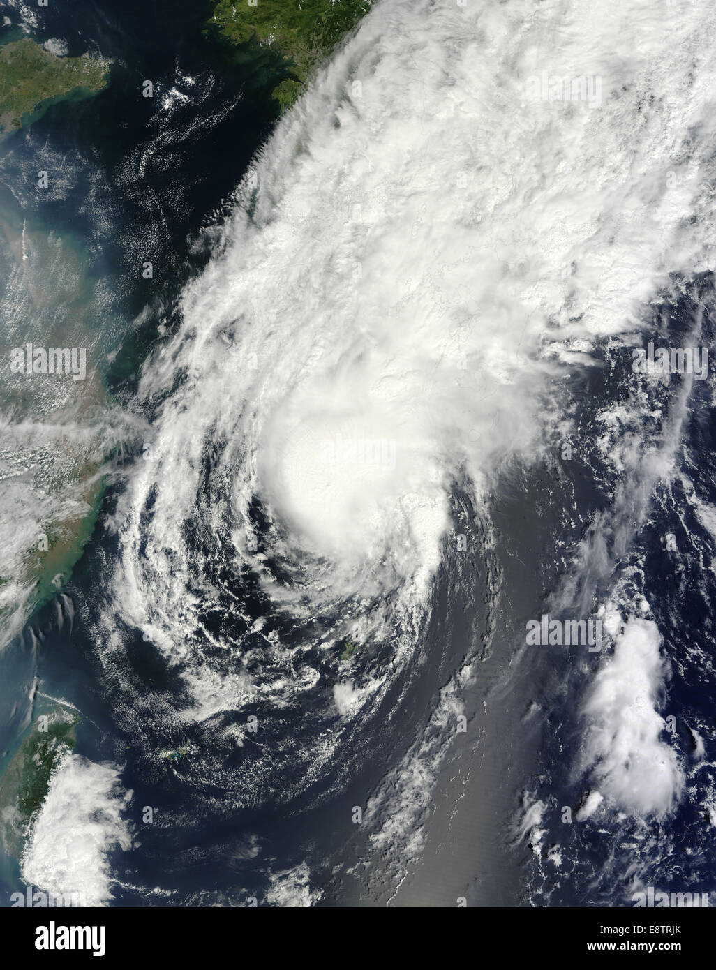 Japan storm hi-res stock photography and images - Alamy