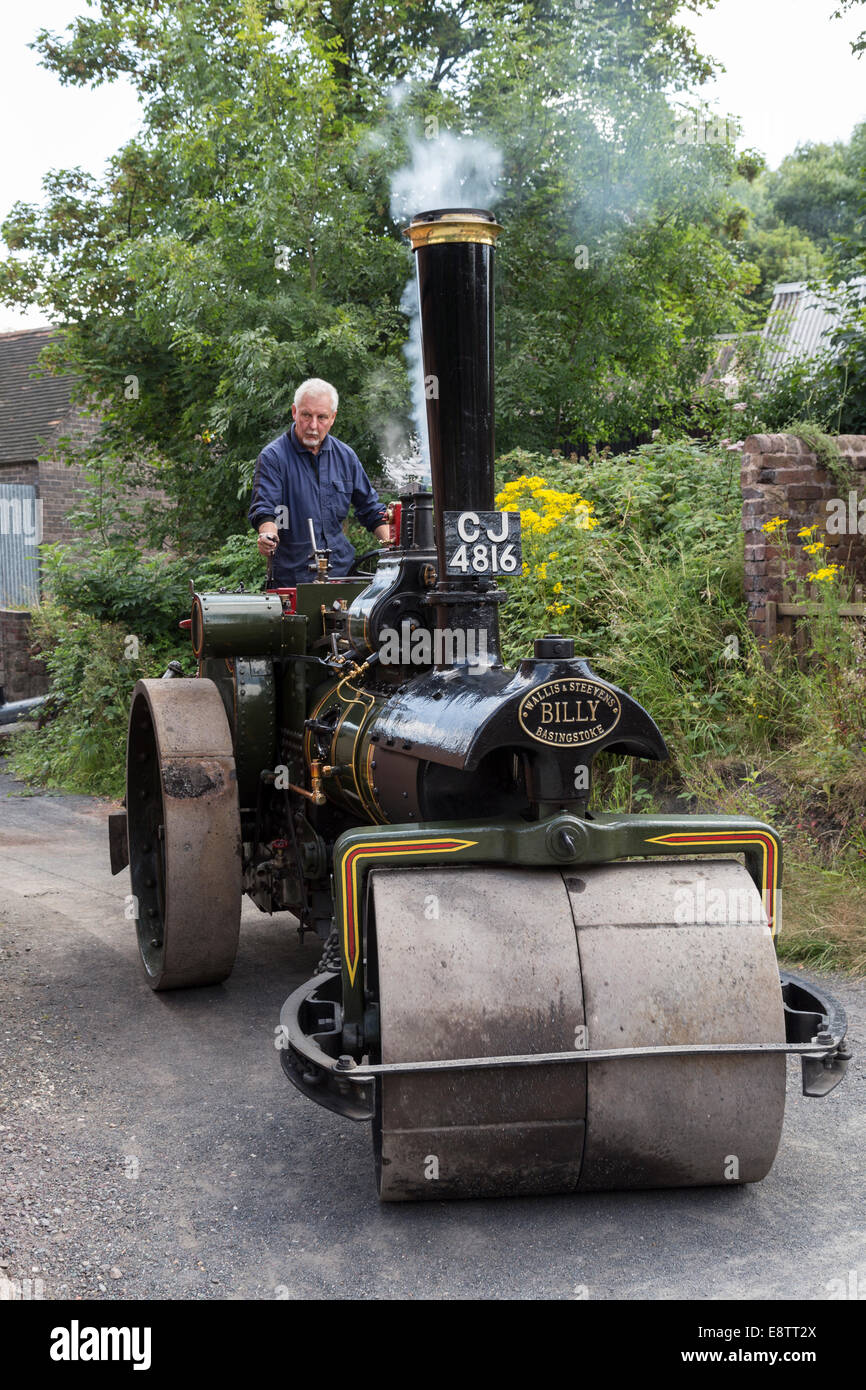 Steam engine driver uk High Resolution Stock Photography and Images - Alamy