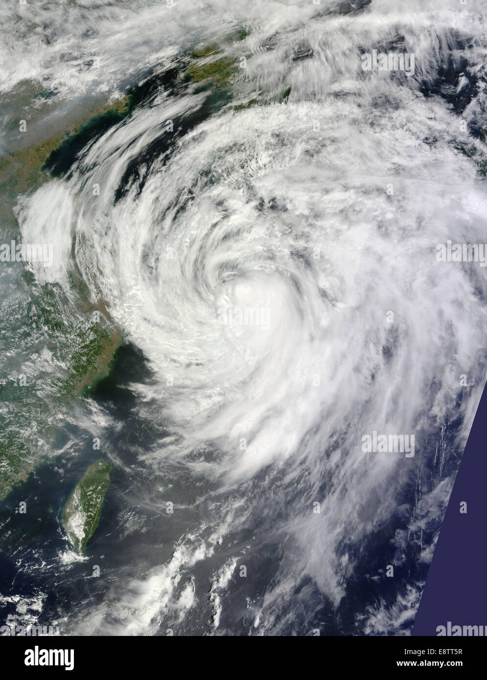 Approaching typhoon hi-res stock photography and images - Alamy