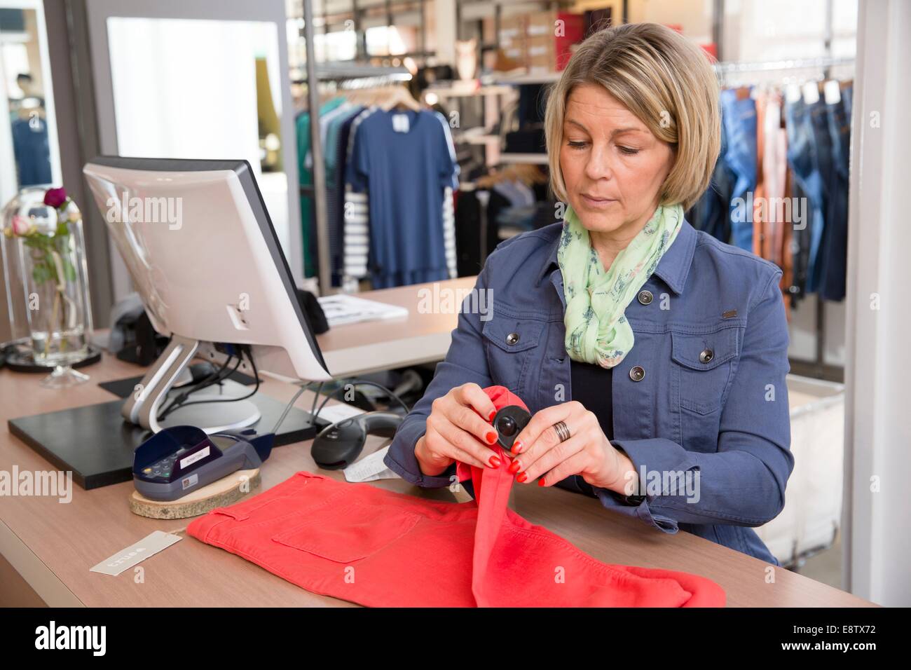 Anti steal device hi-res stock photography and images - Alamy