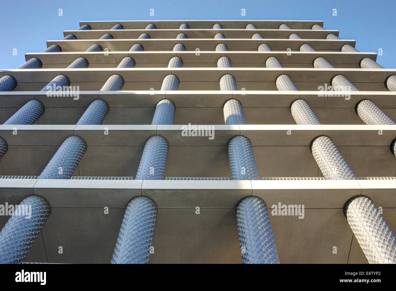 Kings cross london square hi-res stock photography and images - Alamy