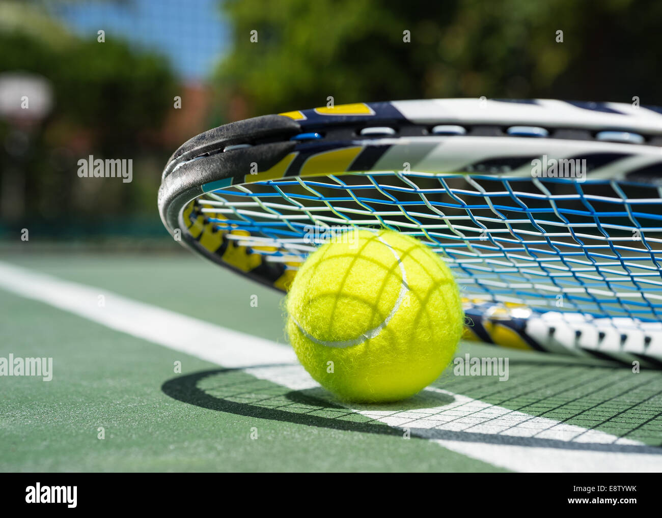 Horizontal view tennis balls hi-res stock photography and images - Alamy