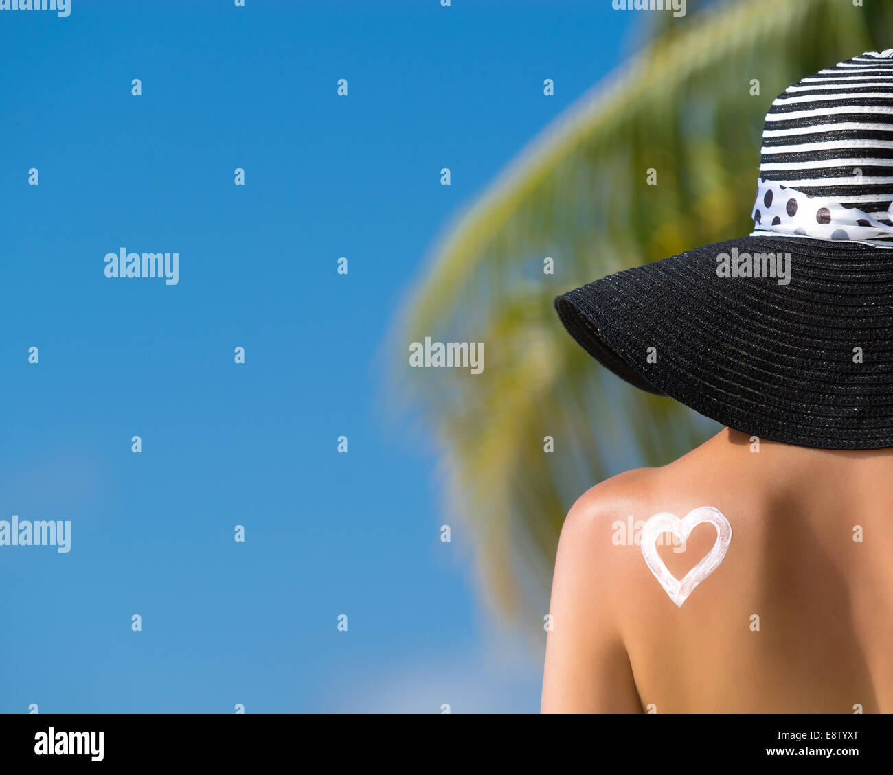 Slim shaped woman body hi-res stock photography and images - Alamy