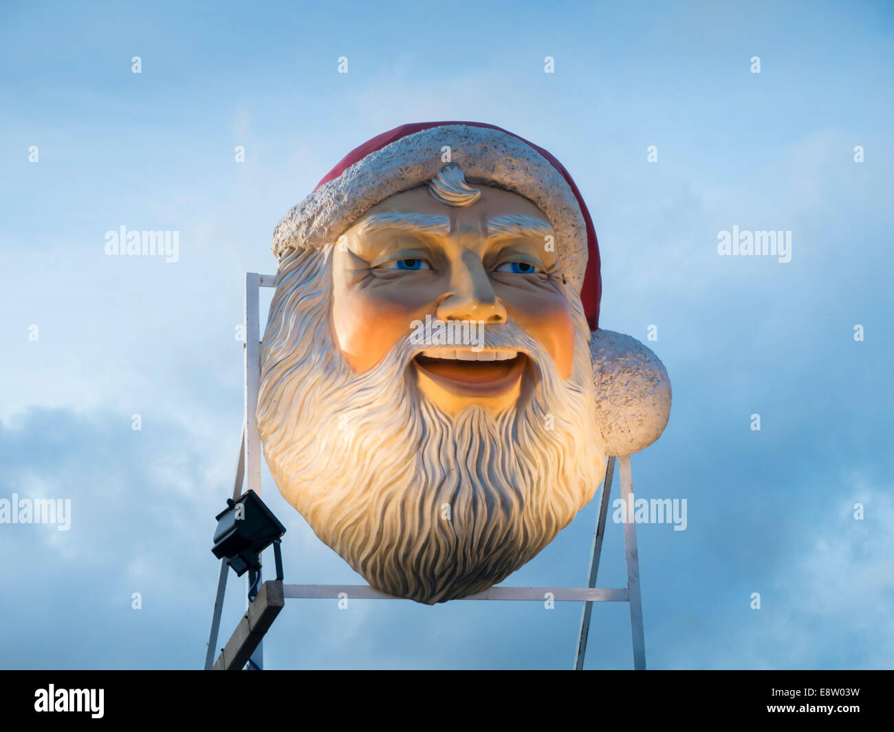 Winter wonderland london santa hi-res stock photography and images - Alamy