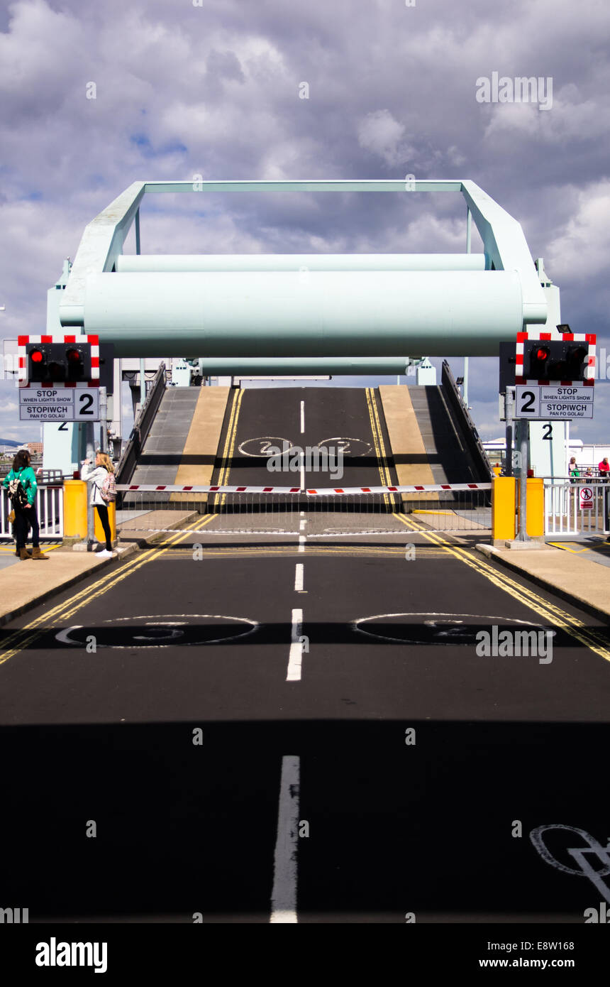 Opening bay hi-res stock photography and images - Alamy