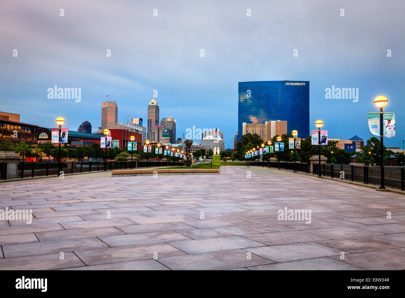 Downtown skyline white river indianapolis hi-res stock photography and ...