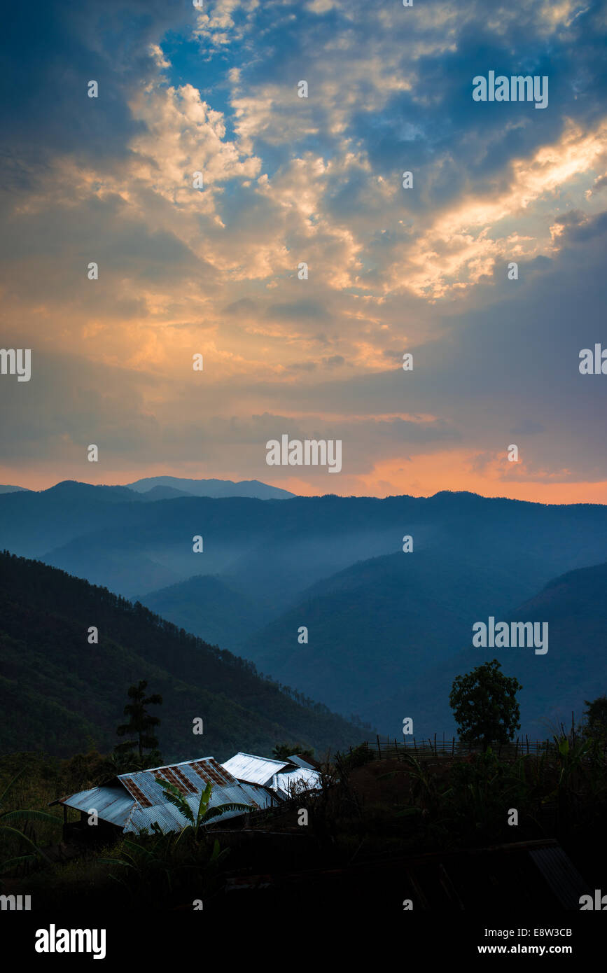 Poor village myanmar hi-res stock photography and images - Alamy