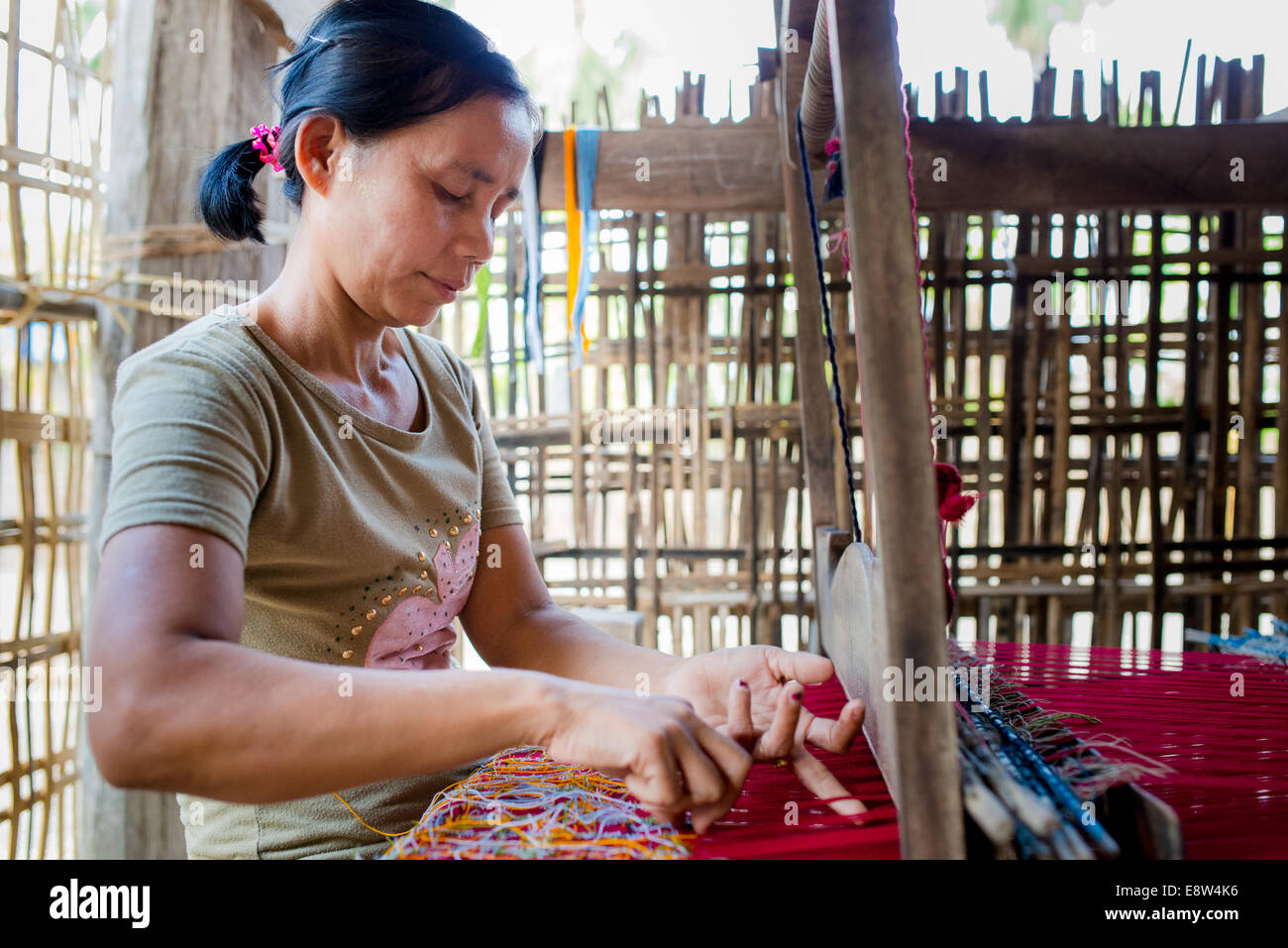Traditional weaving in rural Myanmar Stock Photo - Alamy