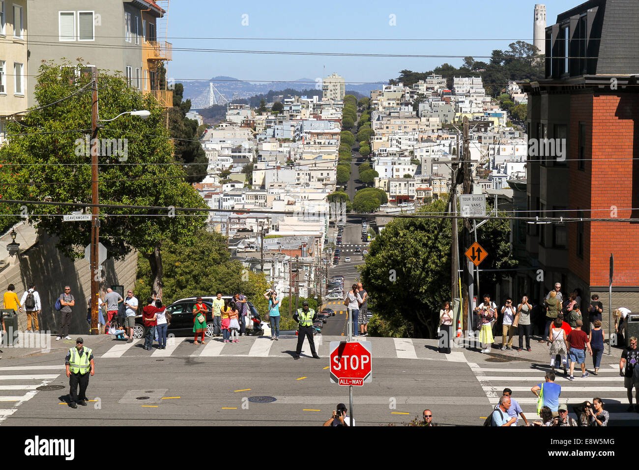 Intersection at the bottom of the first section of Lombard Street, the ...