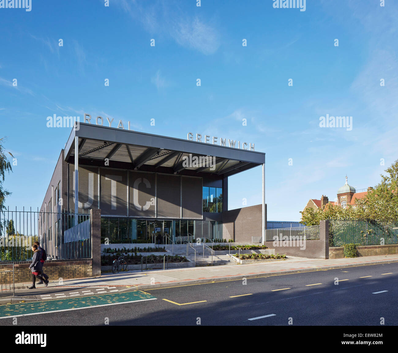 Perforated metal screen architecture hi-res stock photography and ...