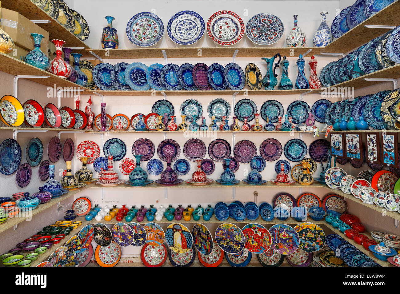 Iznik pottery, faience ware, Iznik, Bursa Province, Marmara Region ...