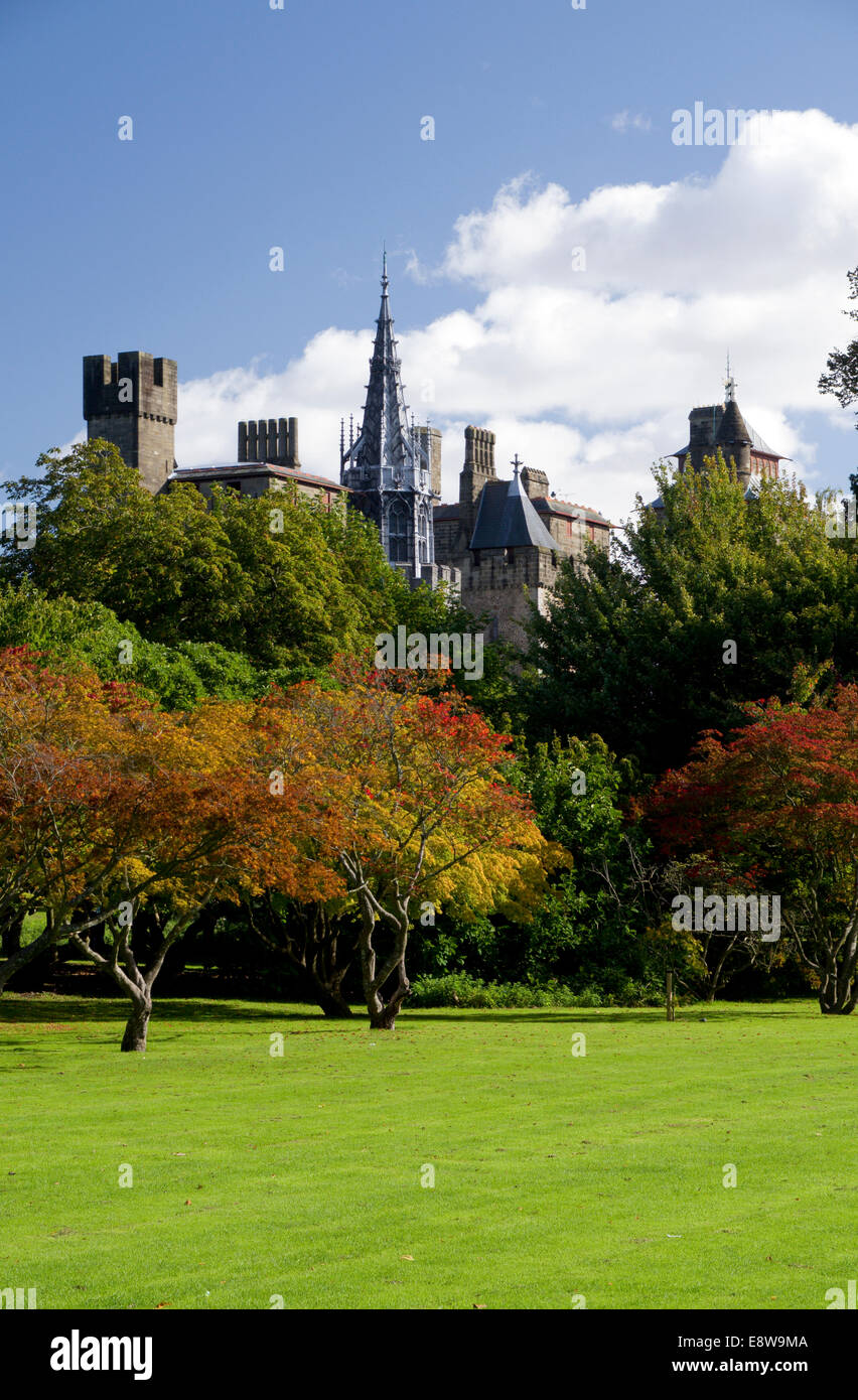 Autumn colours, Cardiff Castle, Bute Park, Cardiff, Wales Stock Photo ...