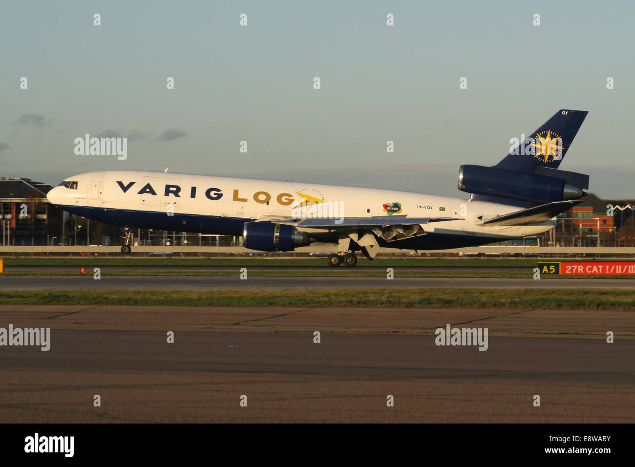 VARIG LOG CARGO DC10 Stock Photo - Alamy