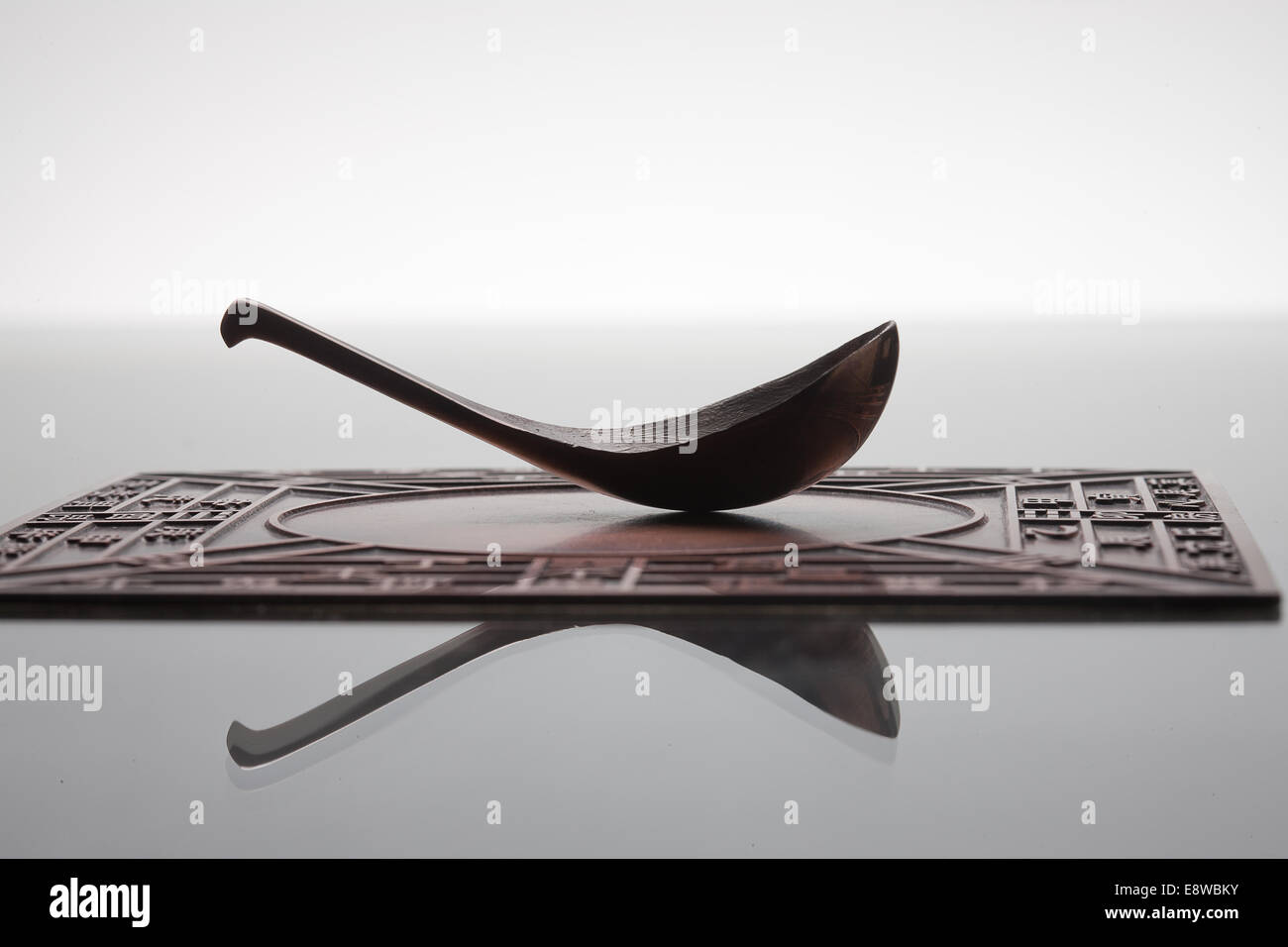 Ancient china compass rose hi-res stock photography and images - Alamy