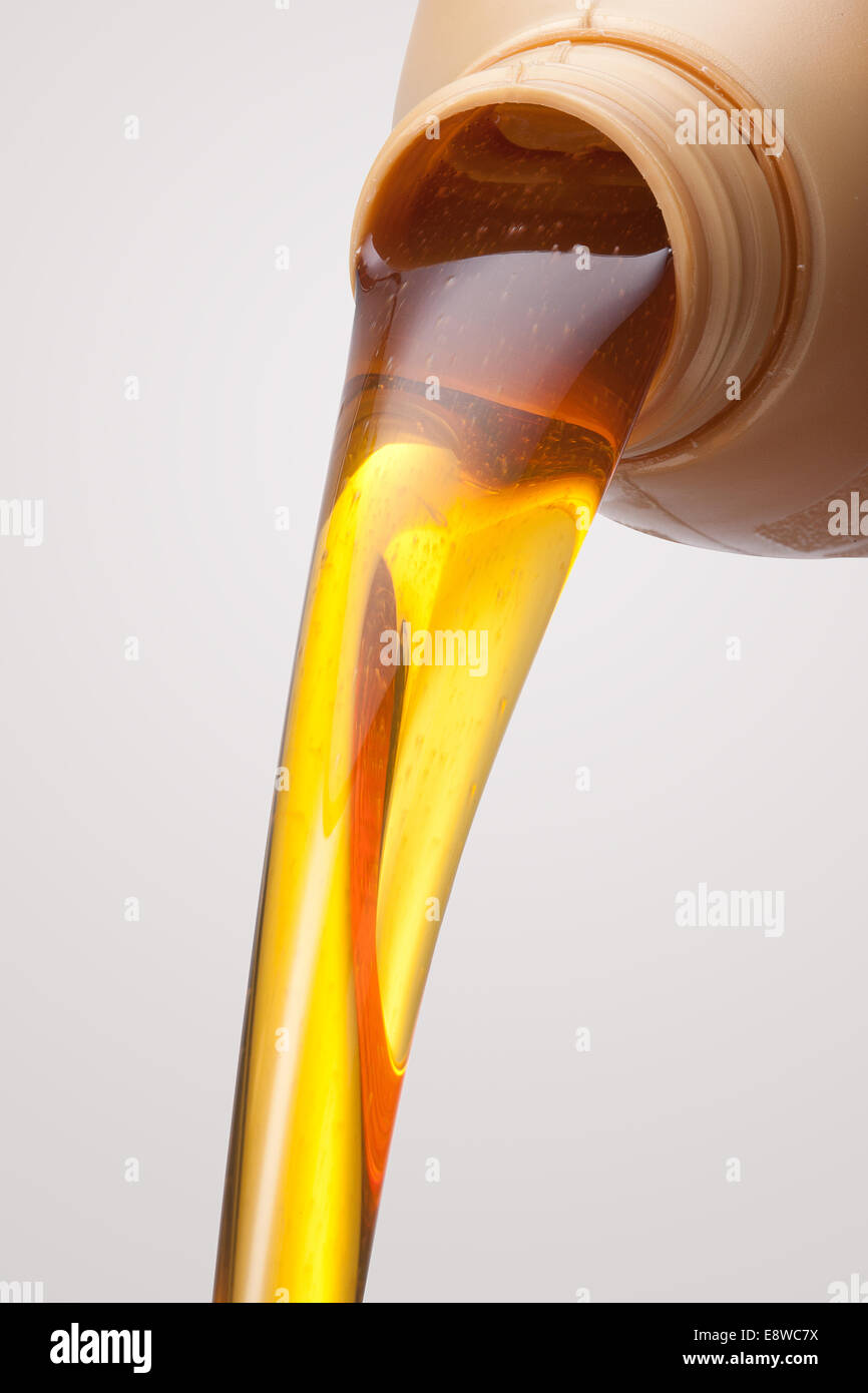 Pour liquid container hi-res stock photography and images - Alamy
