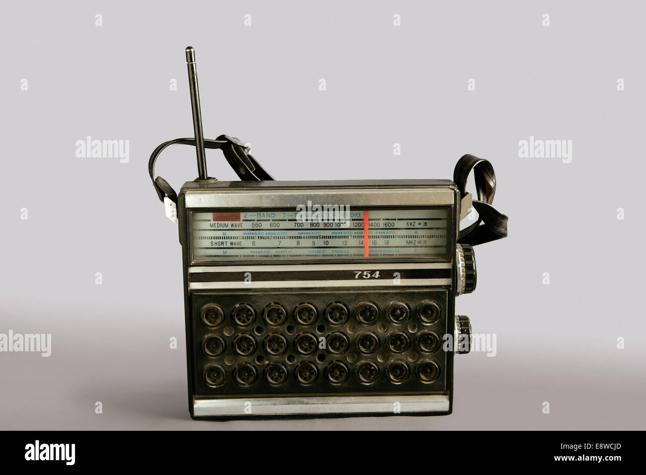 Vintage still life old radio hi-res stock photography and images - Alamy