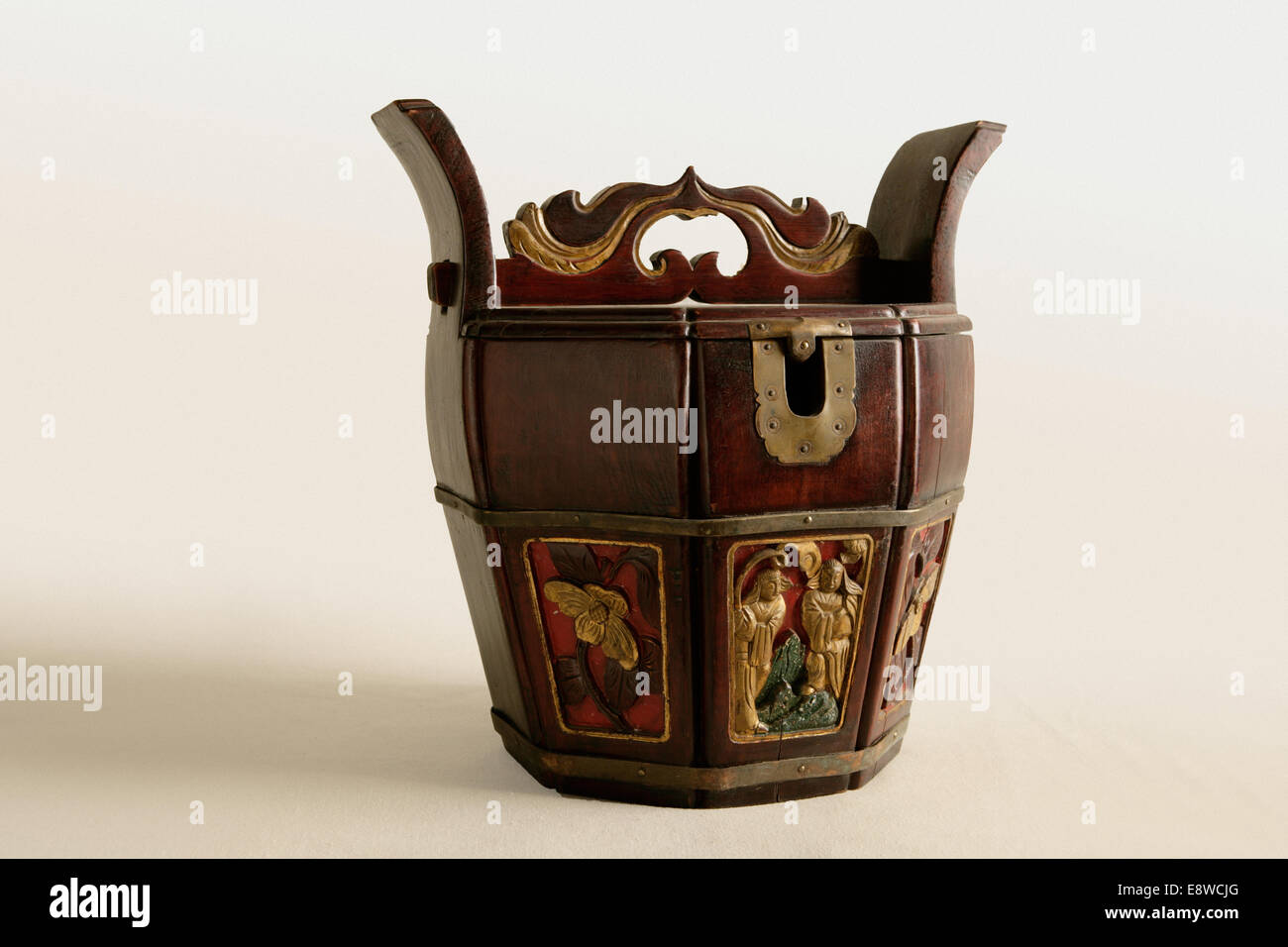 Vintage cask hi-res stock photography and images - Alamy