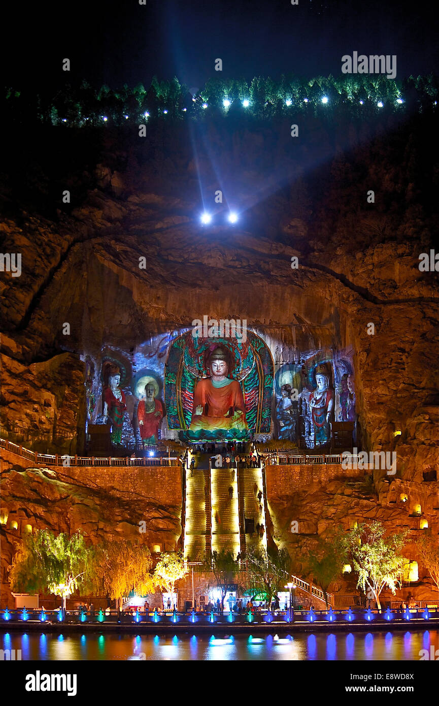 Longmen Grottoes in Luoyang , Henan night Stock Photo - Alamy