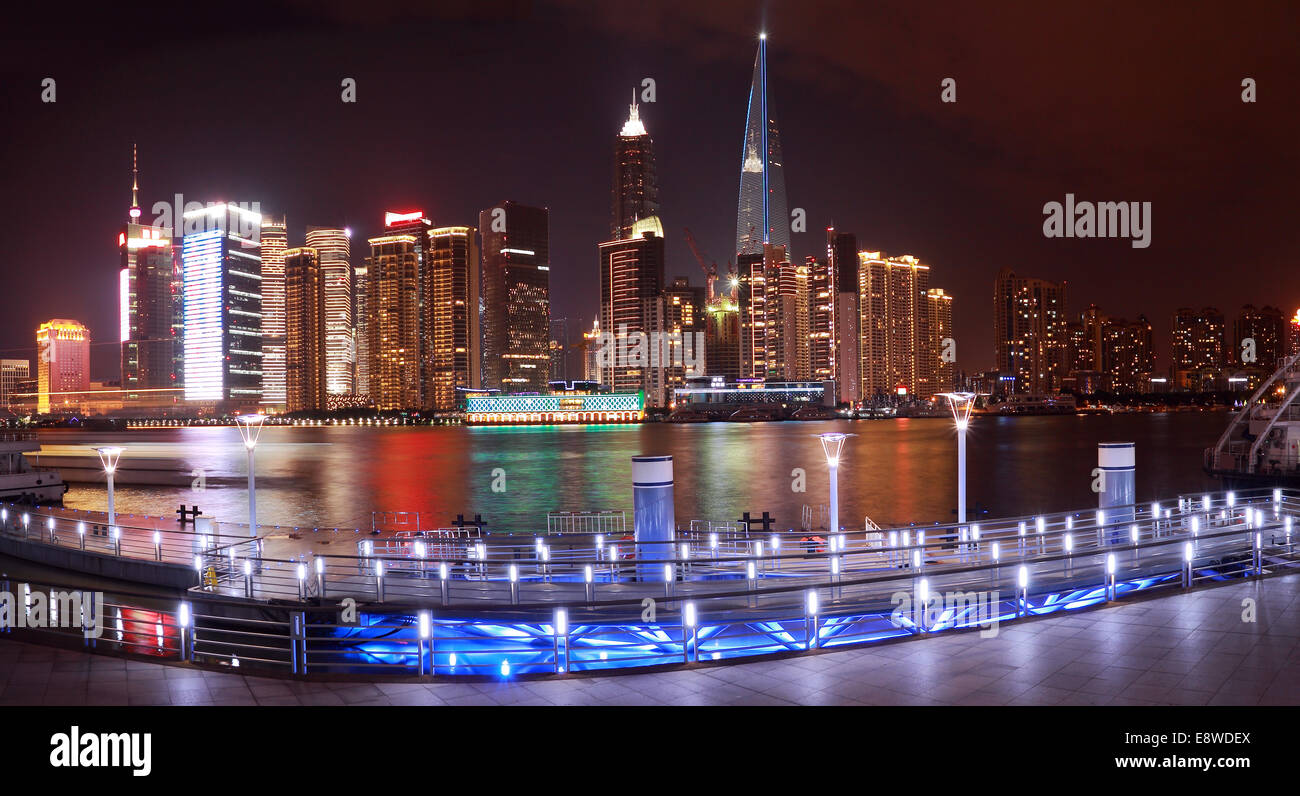 Railing and the bund hi-res stock photography and images - Alamy