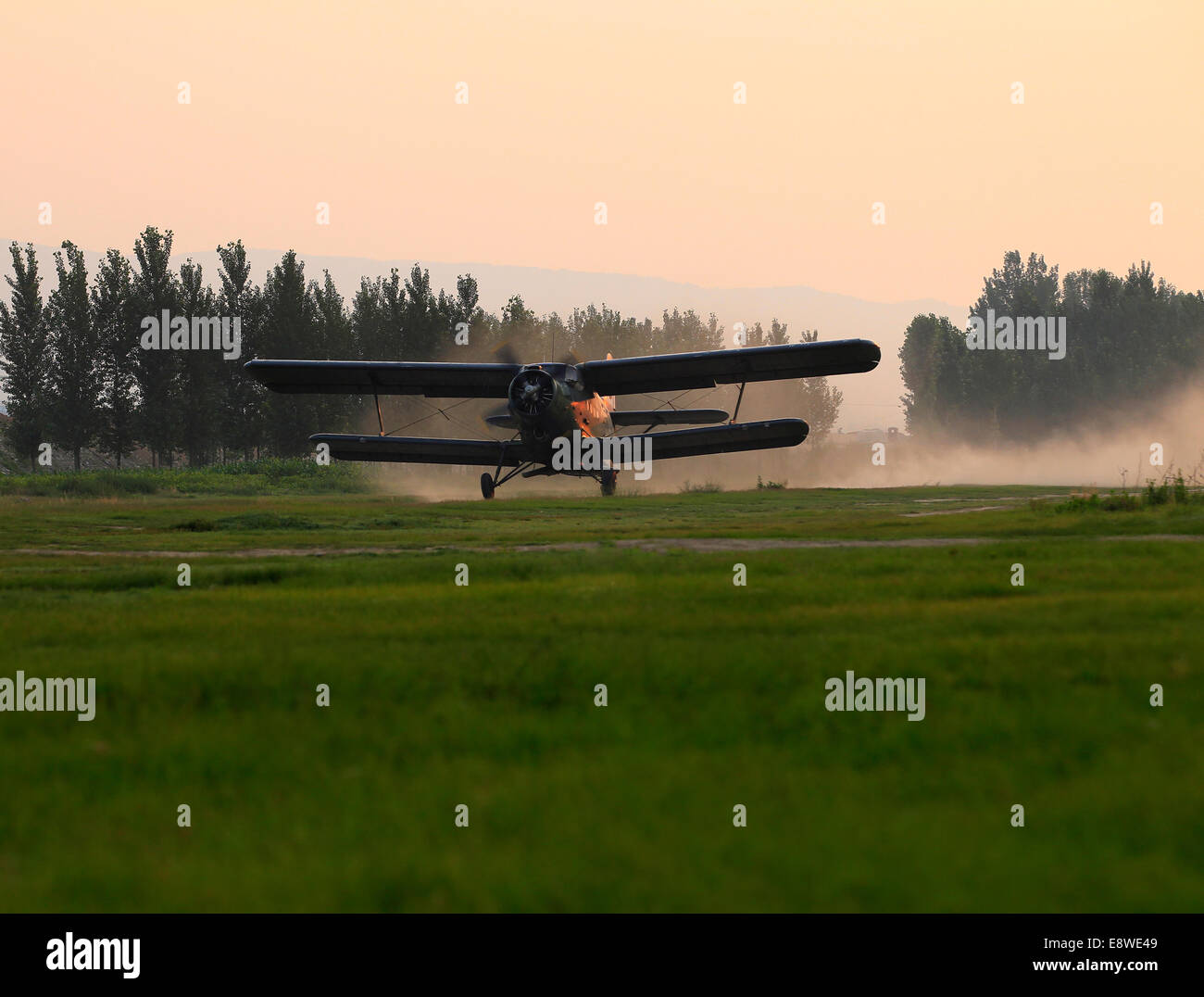 Aerial seeding plane hi-res stock photography and images - Alamy