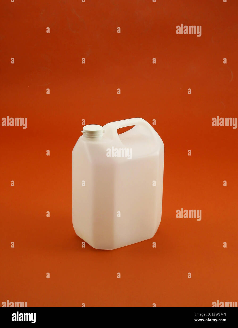 Liquid volume containers hi-res stock photography and images - Alamy