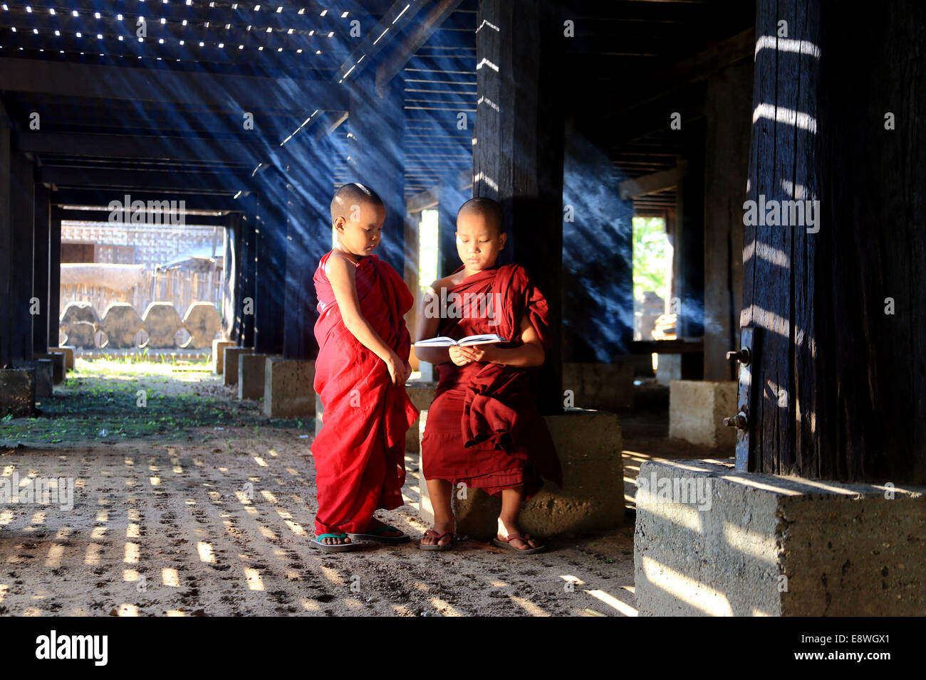 Myanmar / Burma/Buddhism/Buddhismus Stock Photo - Alamy