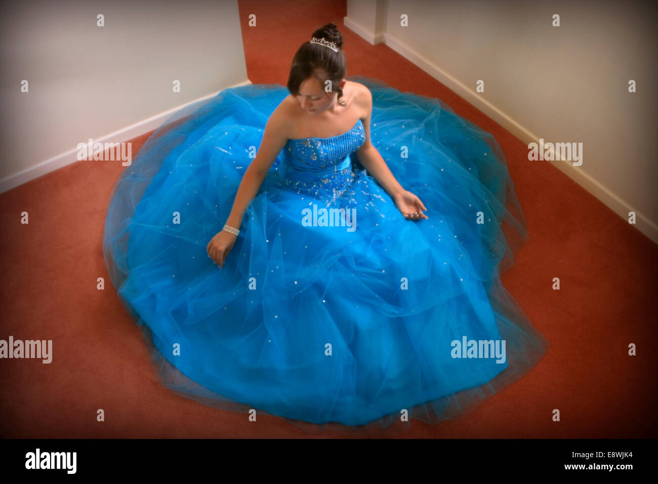 Black prom dress hi-res stock photography and images - Alamy