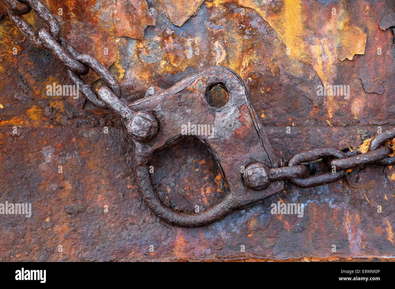 Loop chains fastened hi-res stock photography and images - Alamy