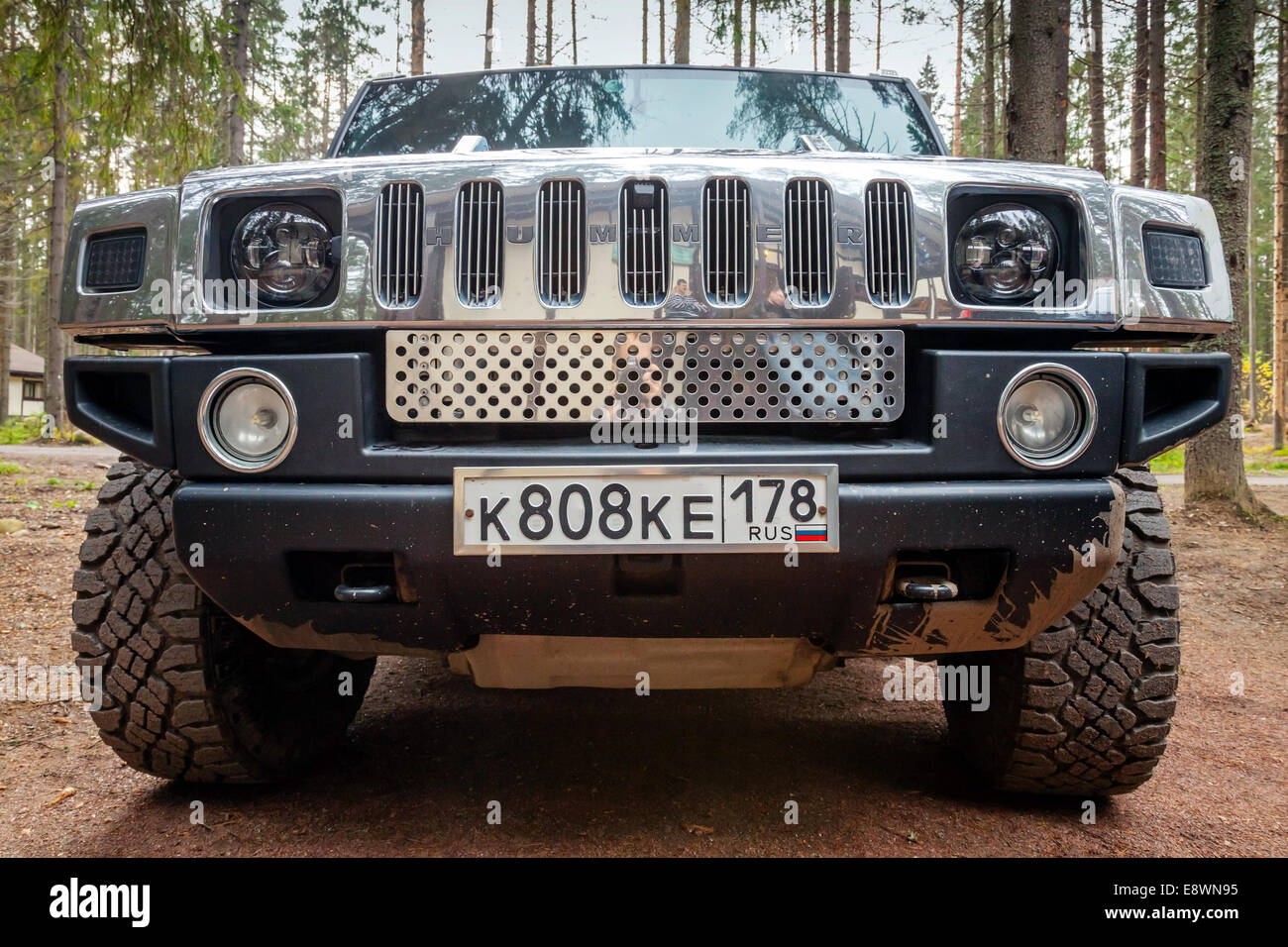 Hummer h2 car hi-res stock photography and images - Alamy