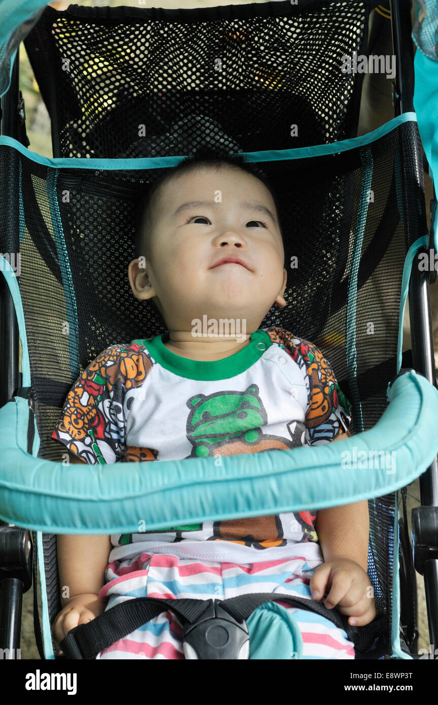 Asian baby hi-res stock photography and images - Alamy