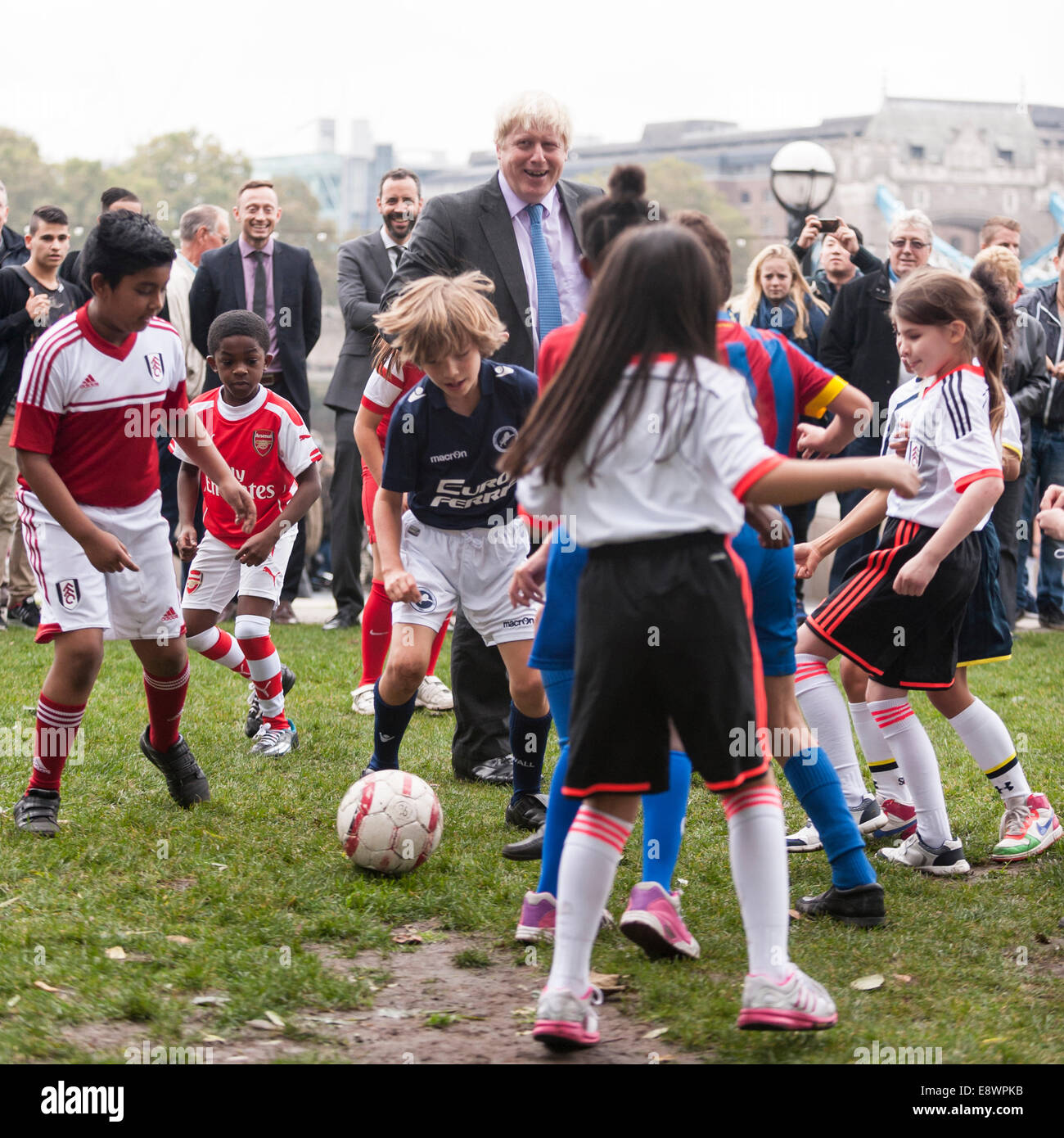 London, UK. 15th October, 2015. Lord Darzi and Boris Johnson, Mayor of ...